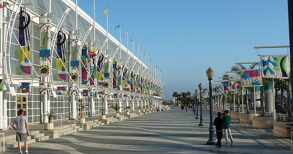 PROMENADE CAFE | Visit Long Beach